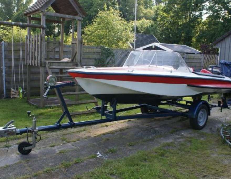 Placom incl. trailer en 20PK motor | Een boot kopen